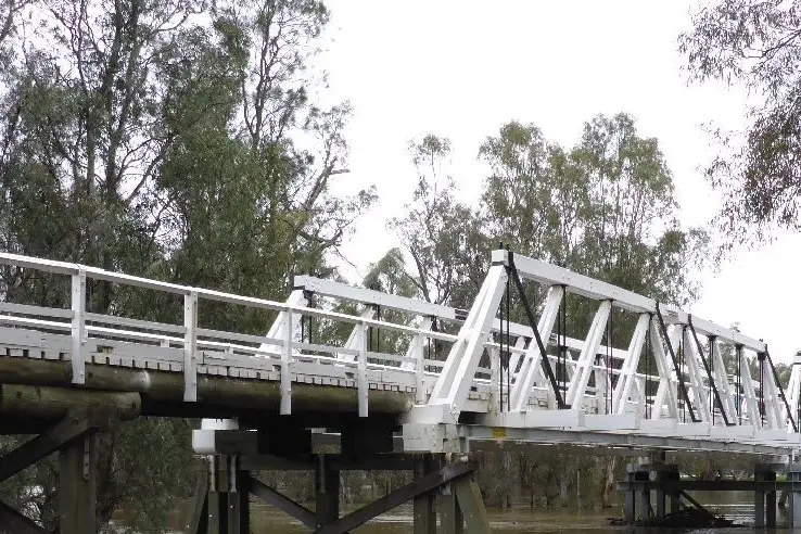 Load restrictions for 99-year-old Paytens Bridge